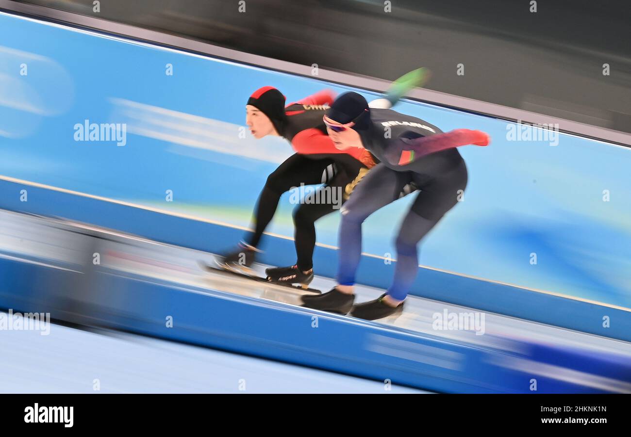 Beijing, China. 5th Feb, 2022. Han Mei (L) of China and Maryna Zuyeva ...