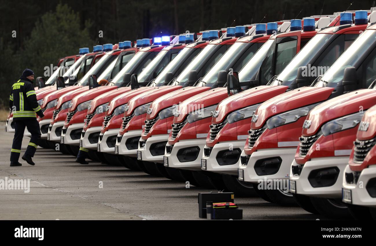Neu Poserin, Germany. 05th Feb, 2022. 16 portable fire engines (TSF ...