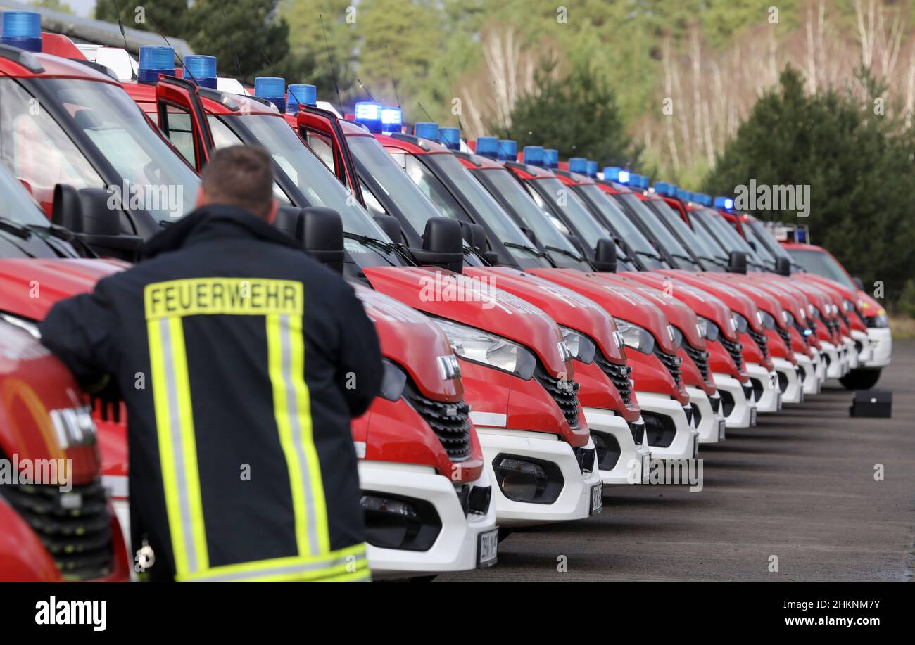 Neu Poserin, Germany. 05th Feb, 2022. 16 portable fire engines (TSF ...