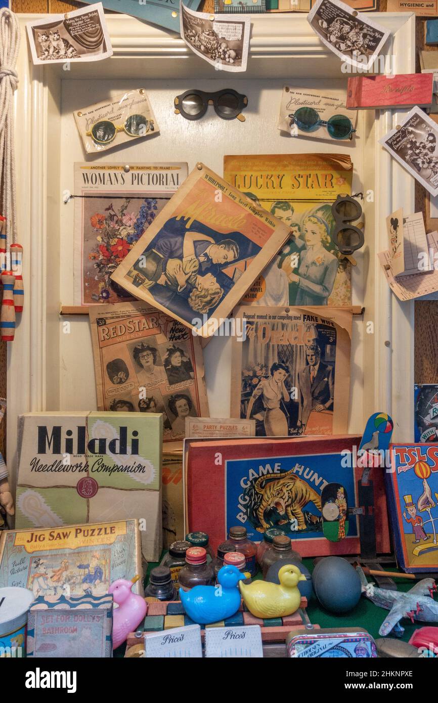 British comics magazines hi-res stock photography and images - Alamy