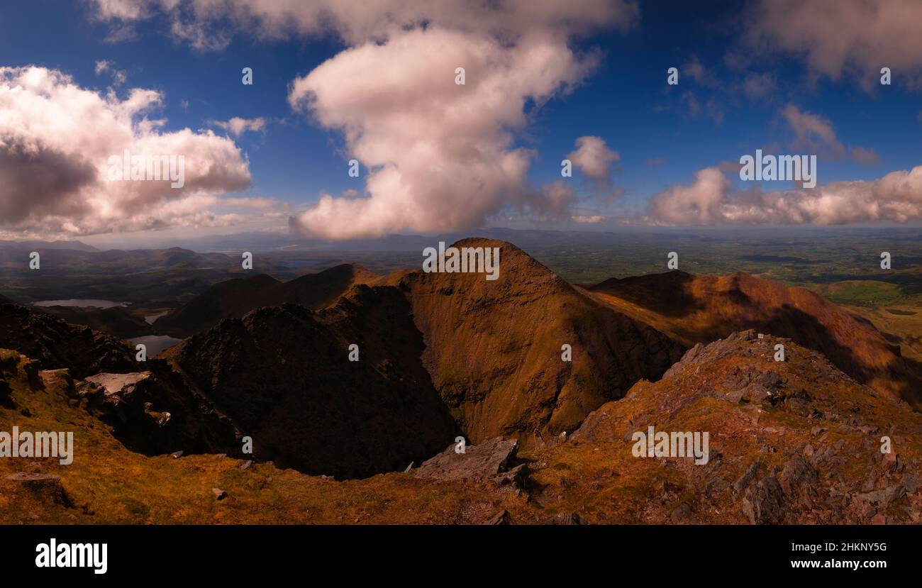 Spectacular McGillycuddy Reeks mountains in morning light Stock Photo ...