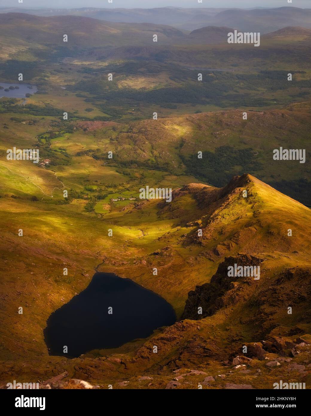 Spectacular McGillycuddy Reeks mountains in morning light Stock Photo ...