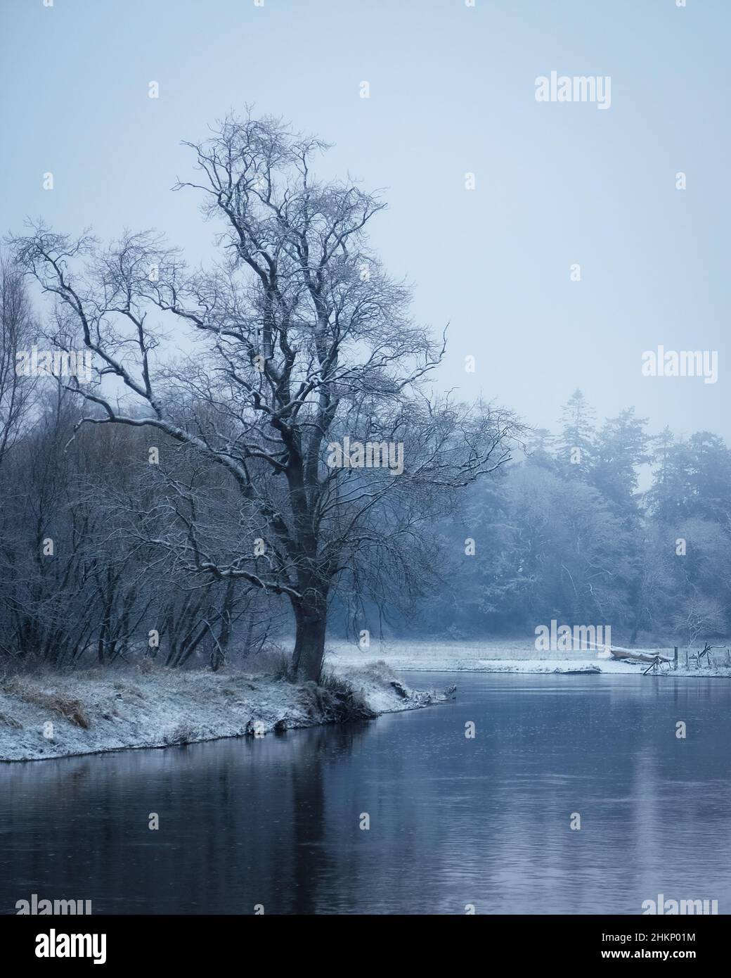 Ireland winter mist hi-res stock photography and images - Alamy