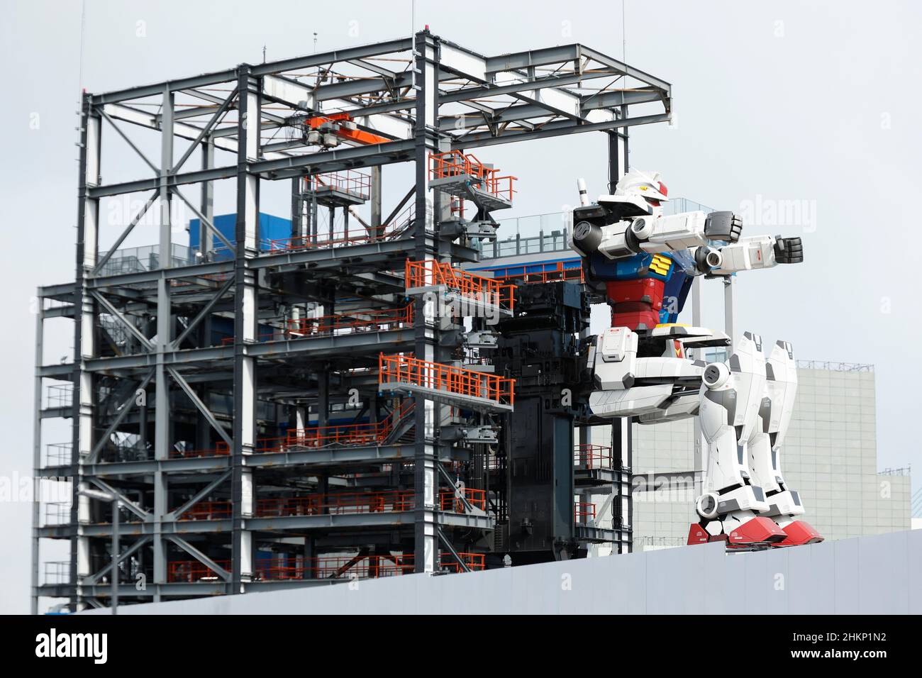 Gundam factory yokohama hi-res stock photography and images - Alamy