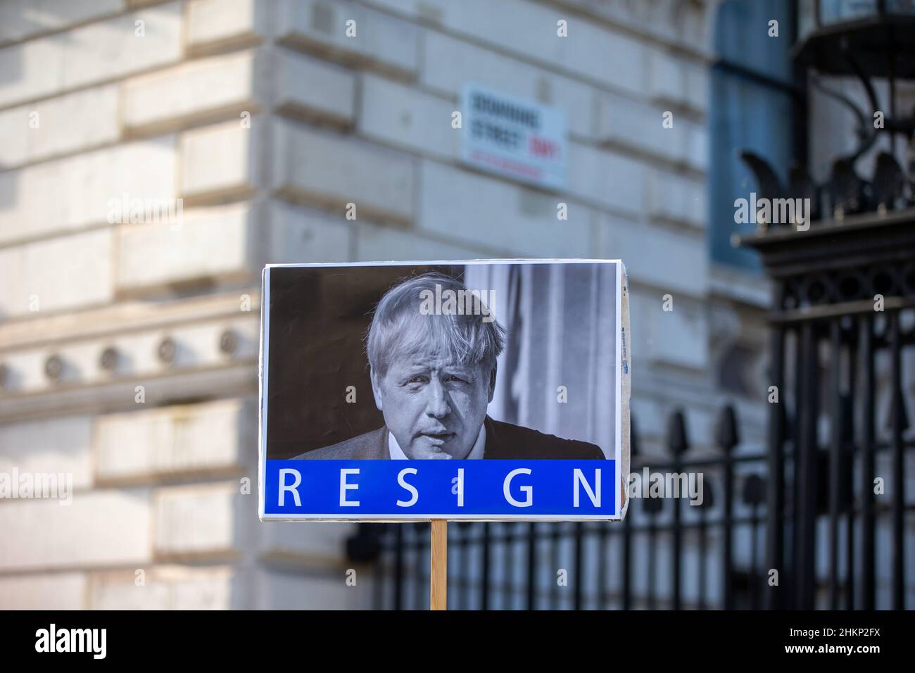 Downing street party scandal hi-res stock photography and images - Alamy