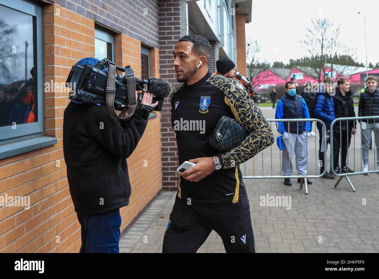 Burton upon trent bus hi-res stock photography and images - Alamy
