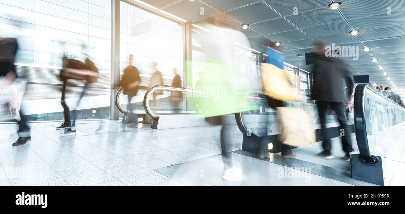Rush Hour at a shopping mall Stock Photo - Alamy