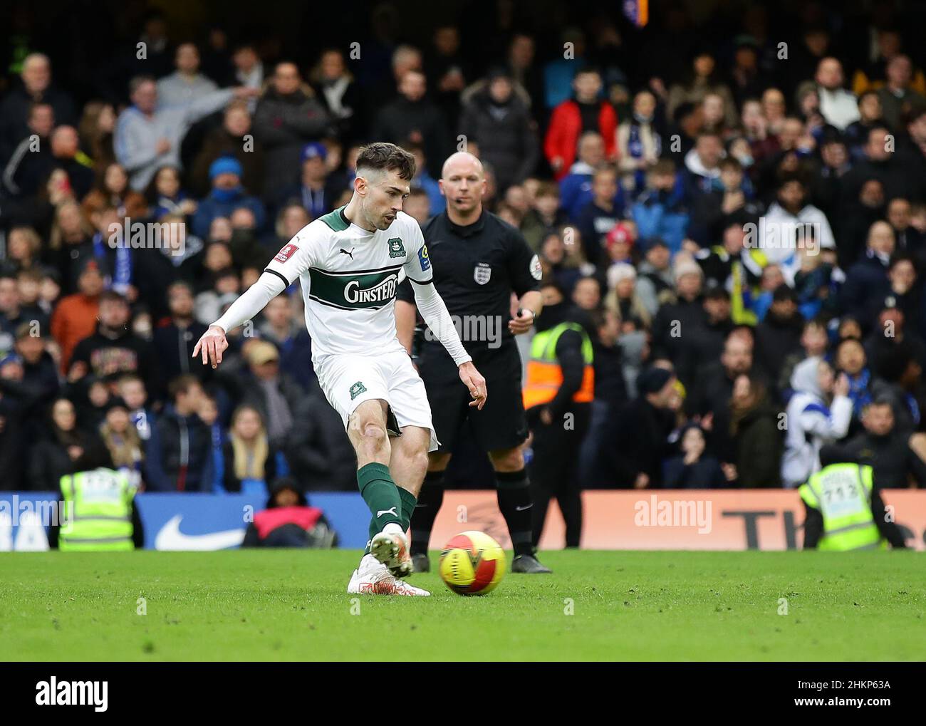 Ryan hardie plymouth argyle hi-res stock photography and images - Alamy