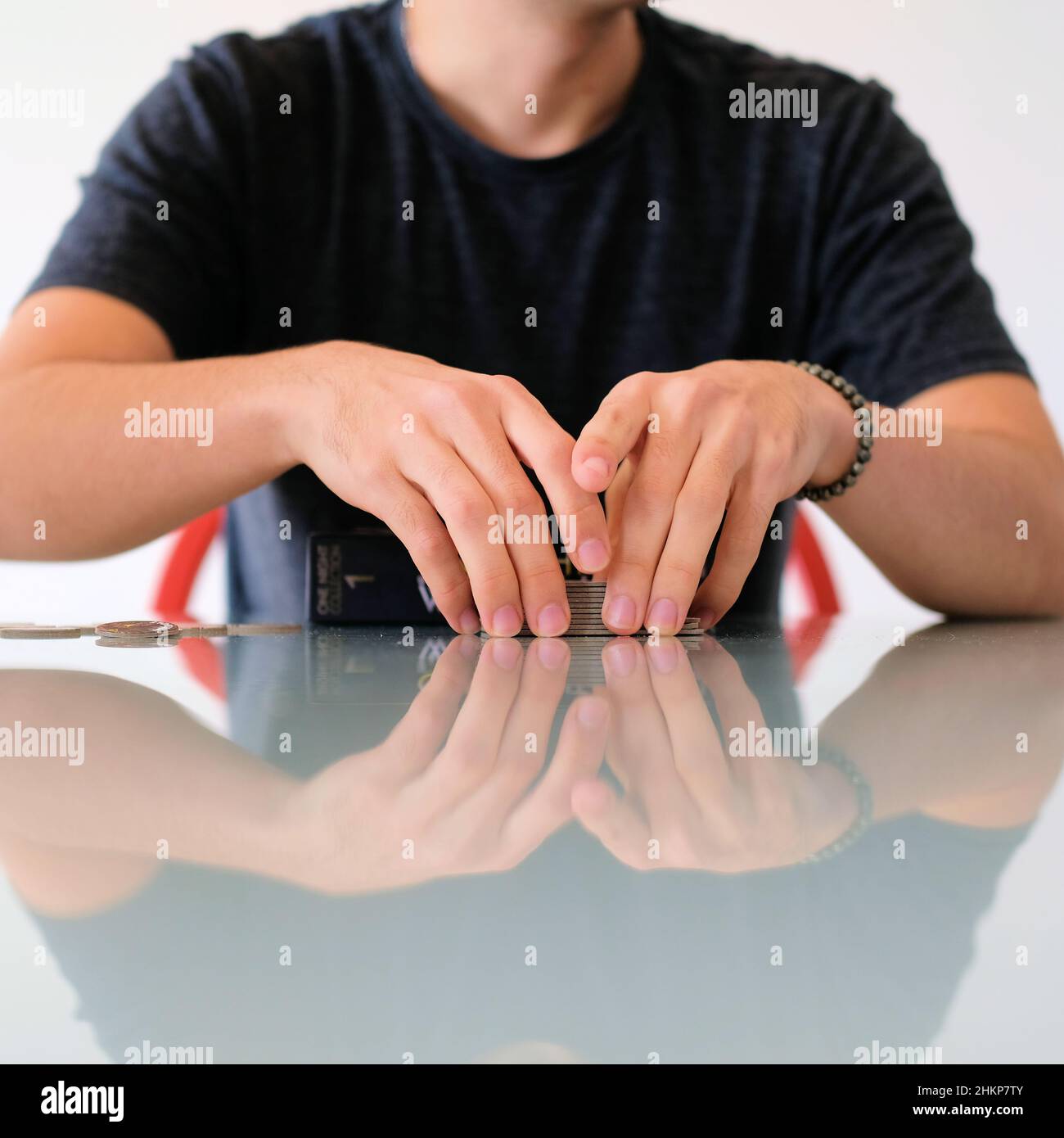 Dealing cards hi-res stock photography and images - Alamy