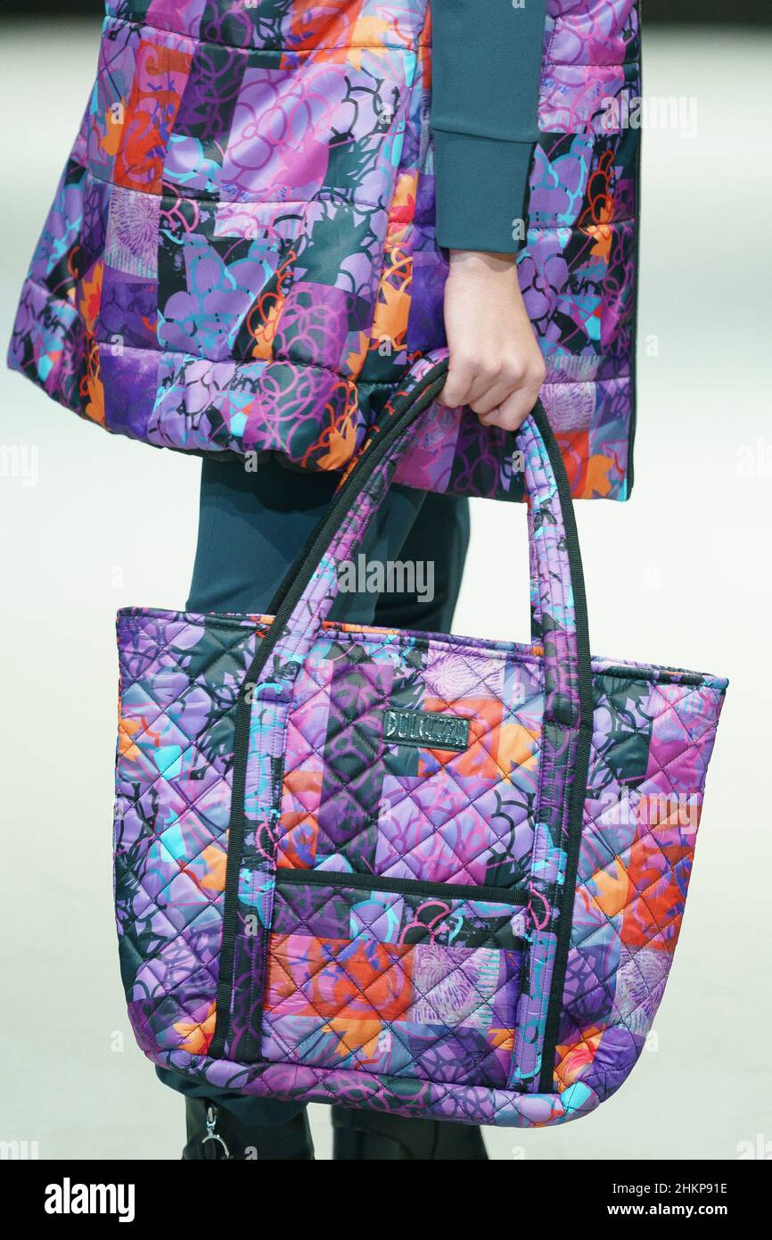 Dolcezza fashion show hi-res stock photography and images - Alamy