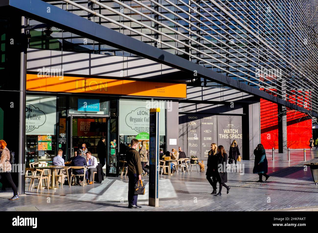 London public space hi-res stock photography and images - Alamy