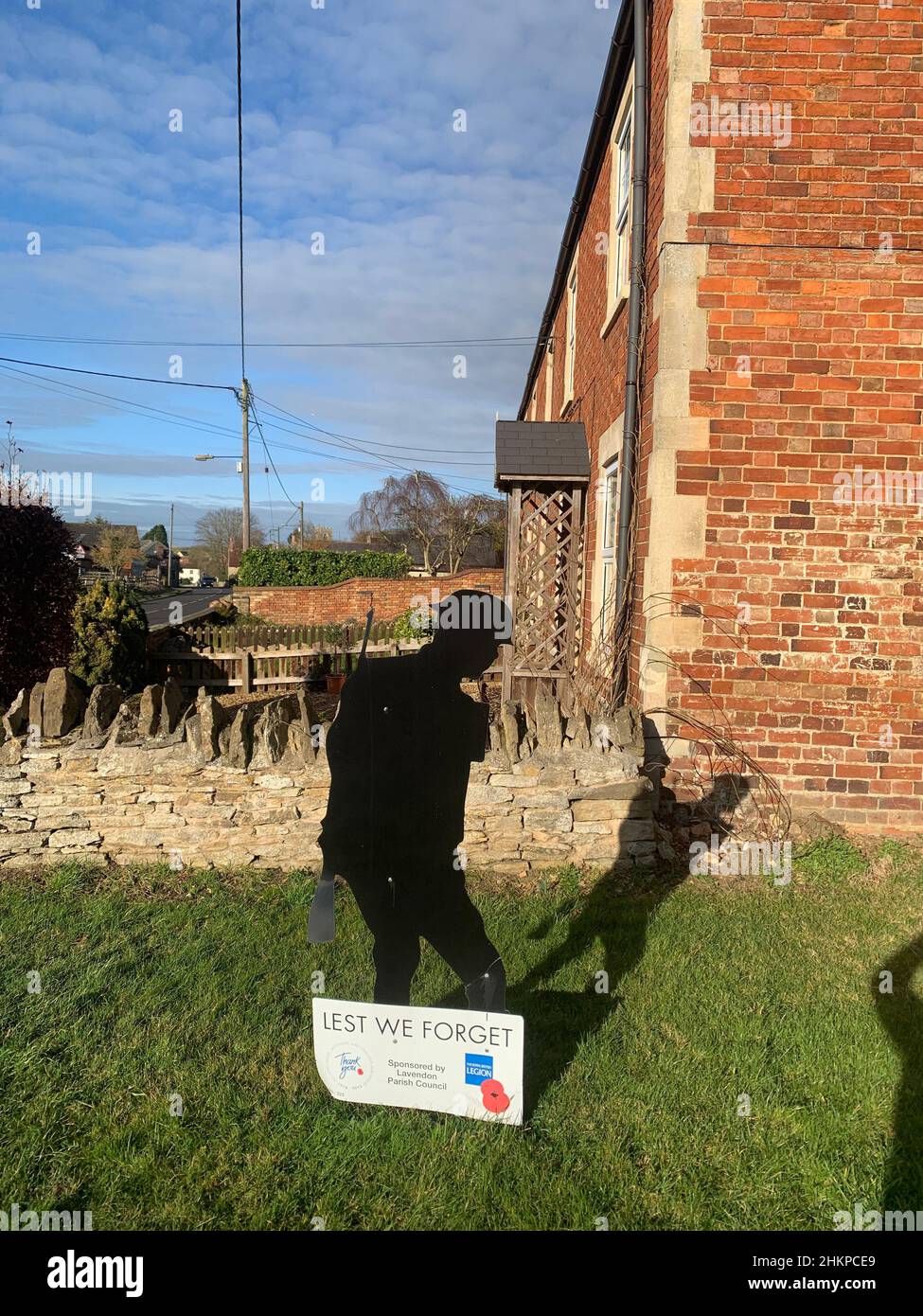 sign man soldier war memorial to the dead in the world war The Green ...