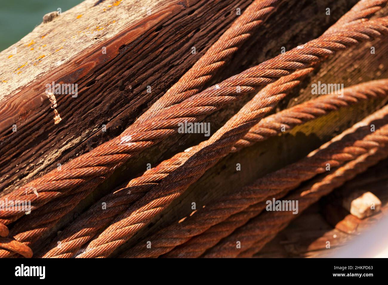 Winding cable for pier hi-res stock photography and images - Alamy