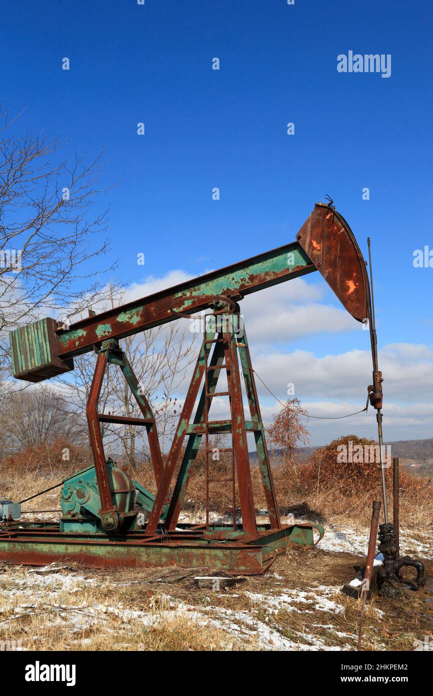Heavy crude oil pump usa hi-res stock photography and images - Alamy