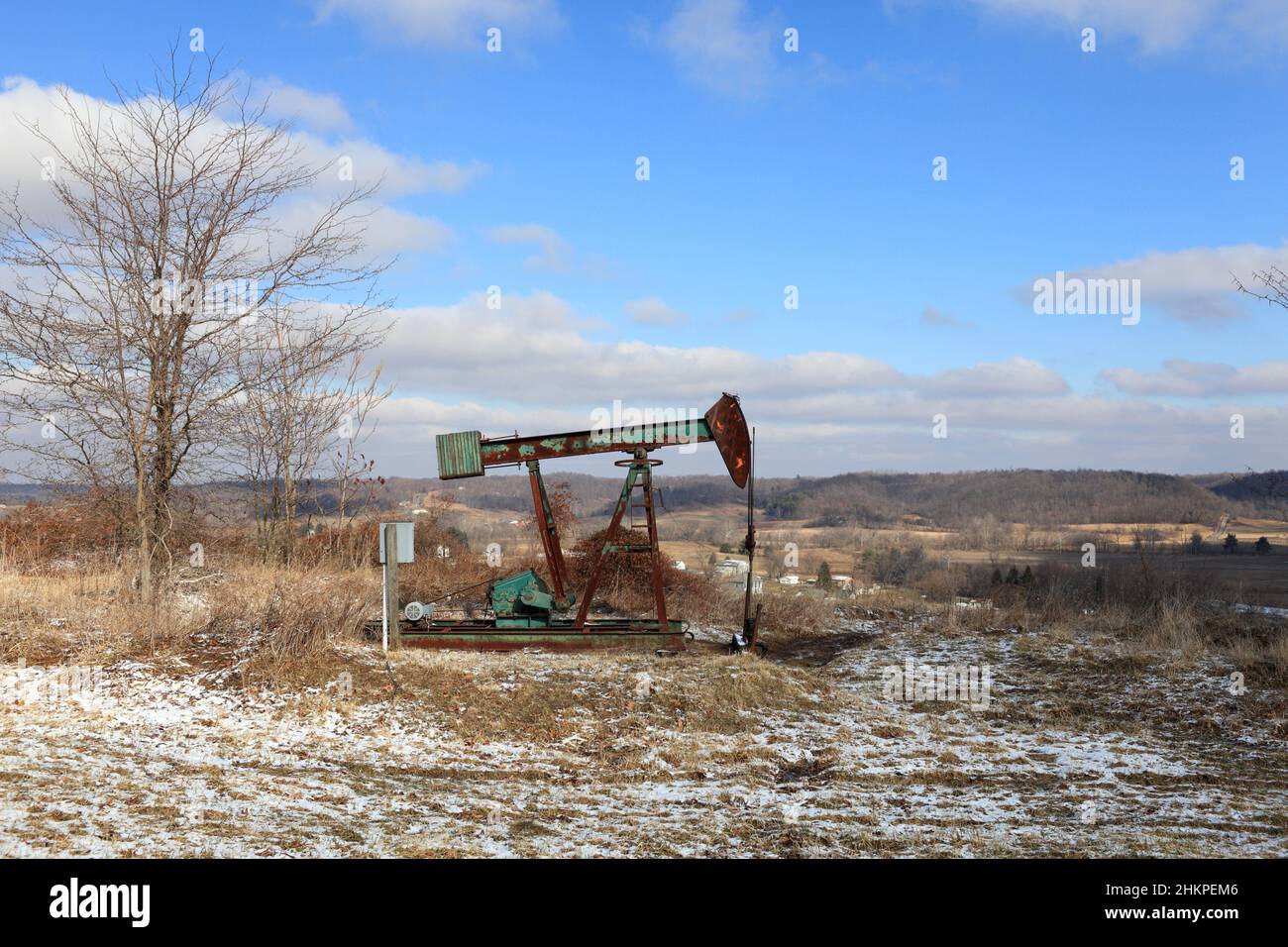 The old oil Field pump jack. USA, Ohio Stock Photo - Alamy