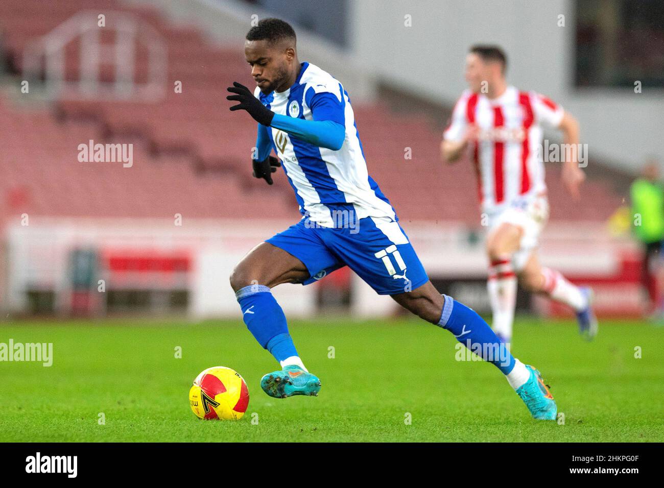 Gavin Massey #11 of Wigan Athletic Stock Photo - Alamy