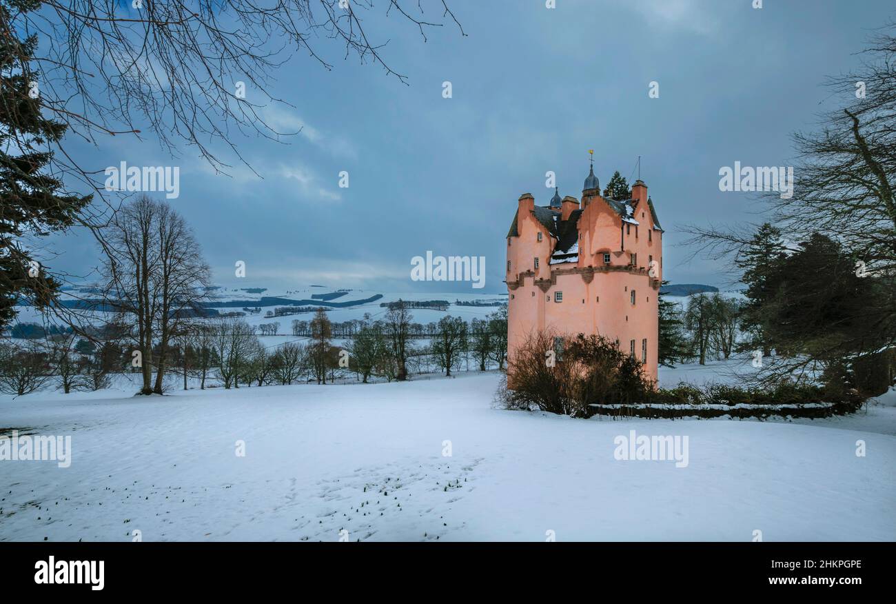 CRAIGIEVAR CASTLE ABERDEENSHIRE SCOTLAND PINK CASTLE IN DEEP SNOW WITH ...