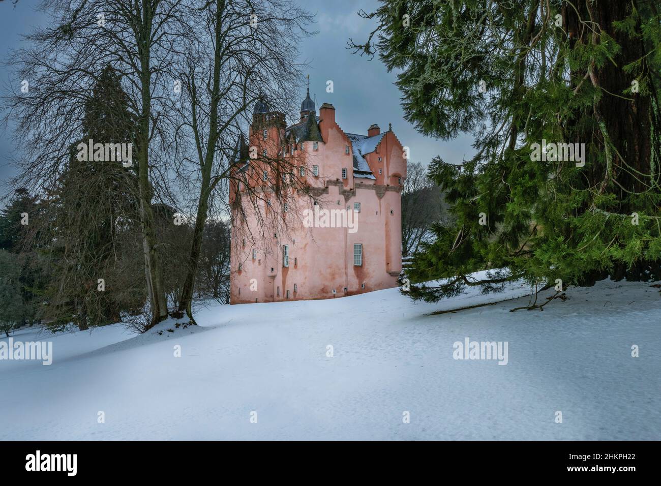 Scottish castles winter snow hi-res stock photography and images - Alamy
