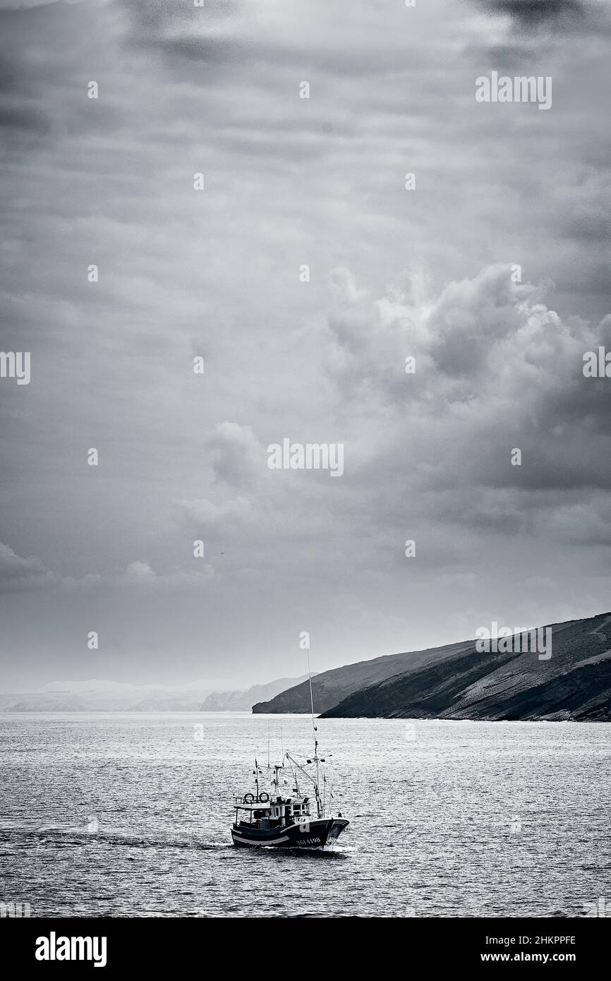 Atlantic ocean water boat hi-res stock photography and images - Alamy