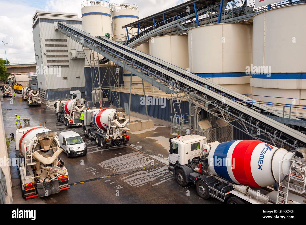 Cement company hi-res stock photography and images - Alamy