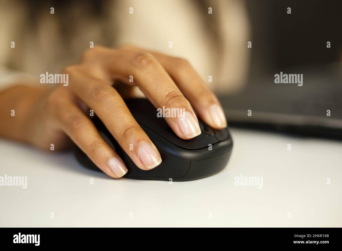 Black businesswoman clicking with computer mouse. Hand of entrepreneur ...