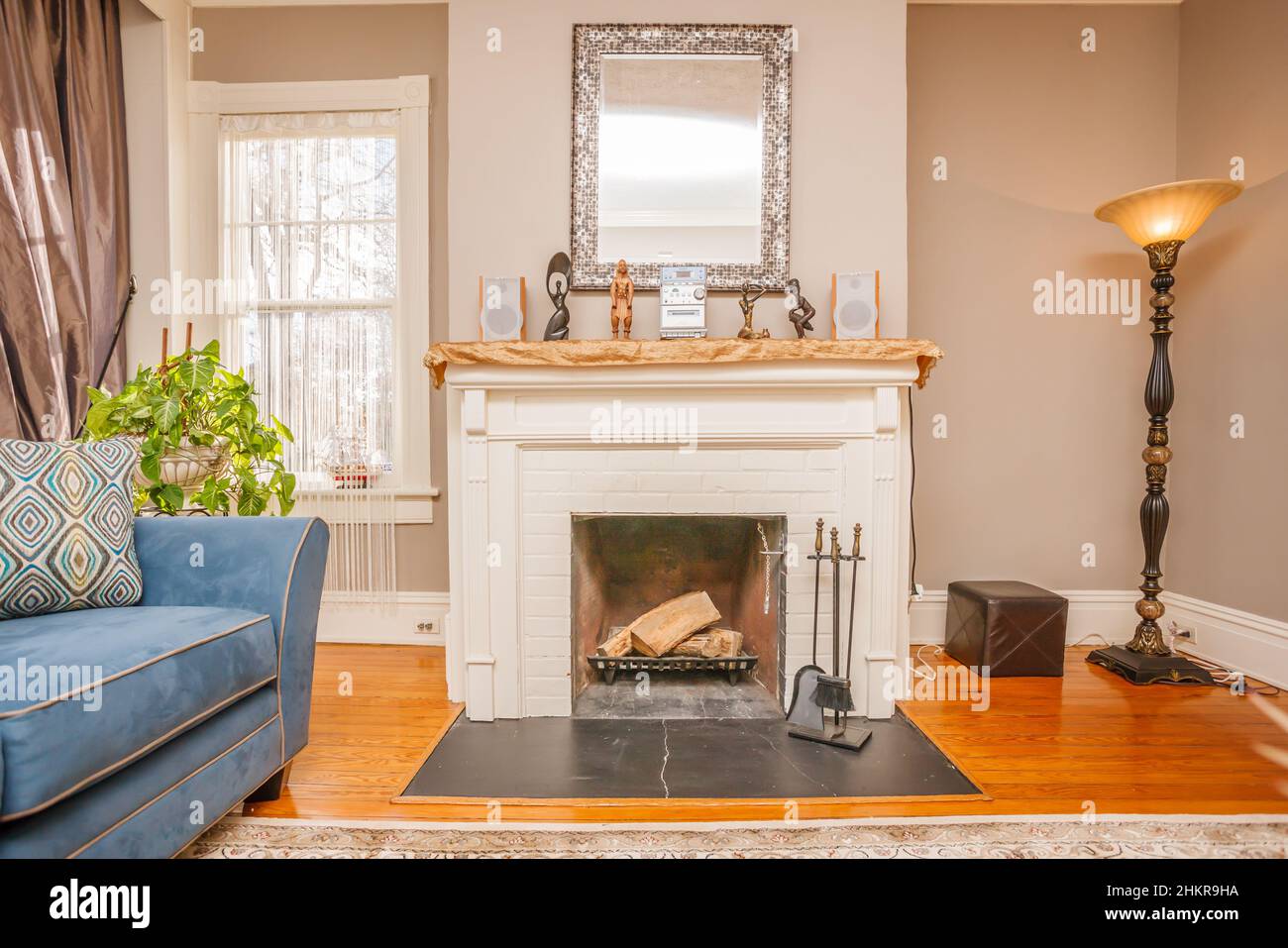 Hi end hi-res stock photography and images - Alamy