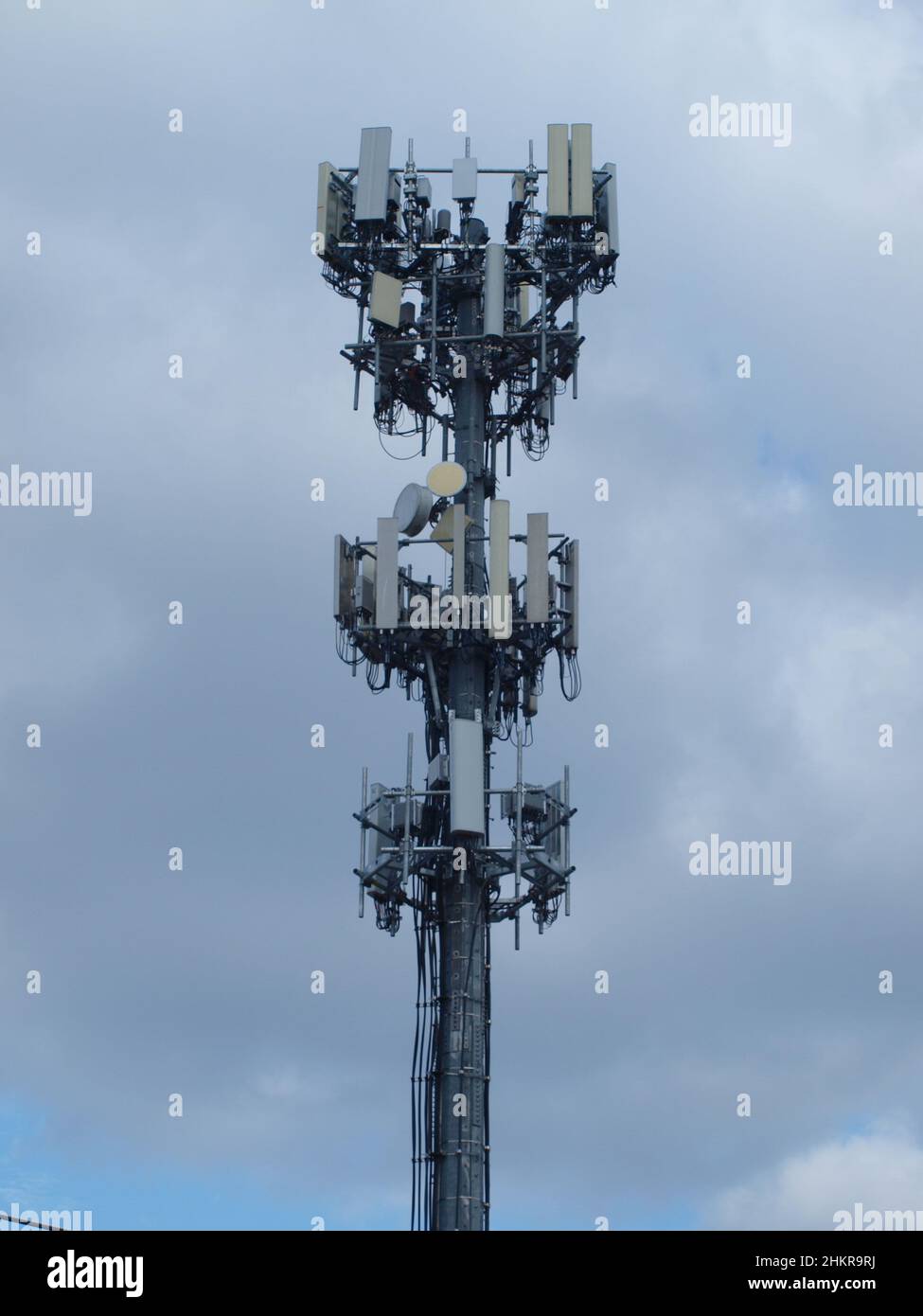 Growth in North Dallas strains roads,cell service, new housing ...