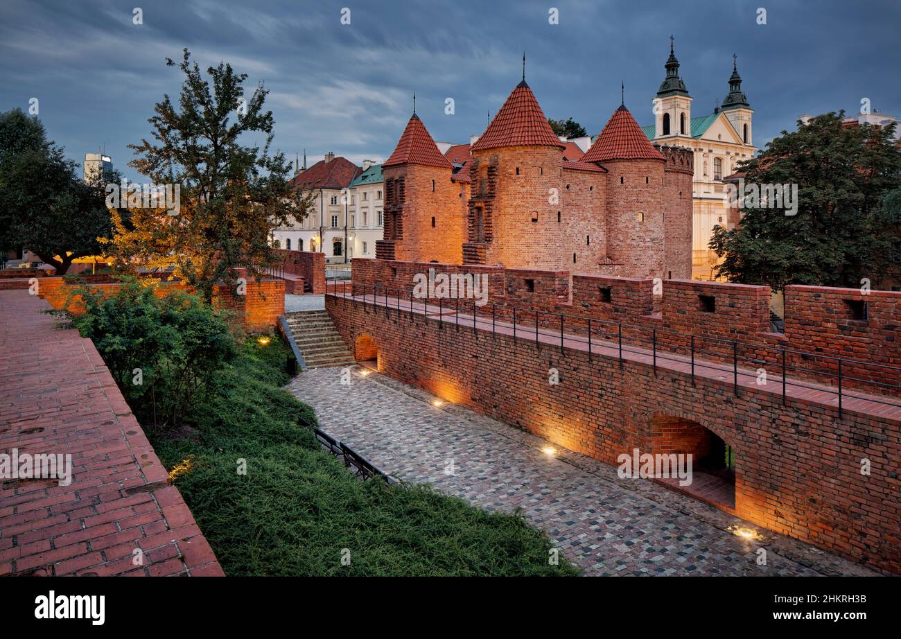 Warsaw Barbican and city walls Warszawa Barbakan Stock Photo - Alamy