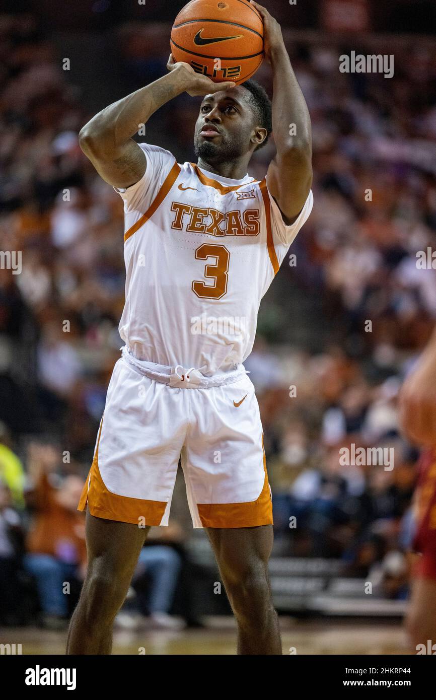 Center. 05th Feb, 2022. Courtney Ramey #3 of the #23 Texas Longhorns in ...