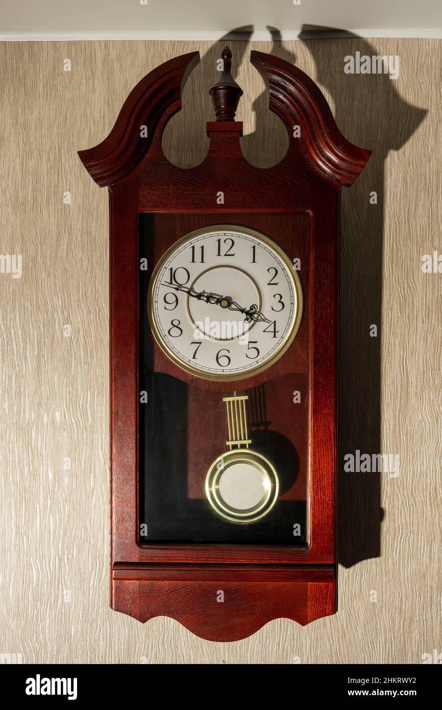 Pendulum room hi-res stock photography and images - Alamy