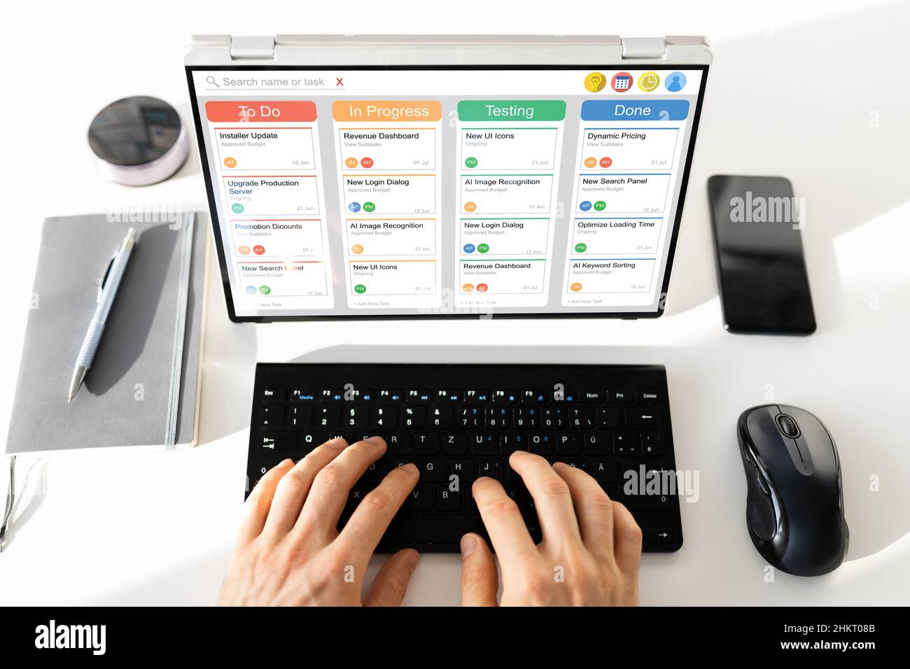 Laptop projects hi-res stock photography and images - Alamy