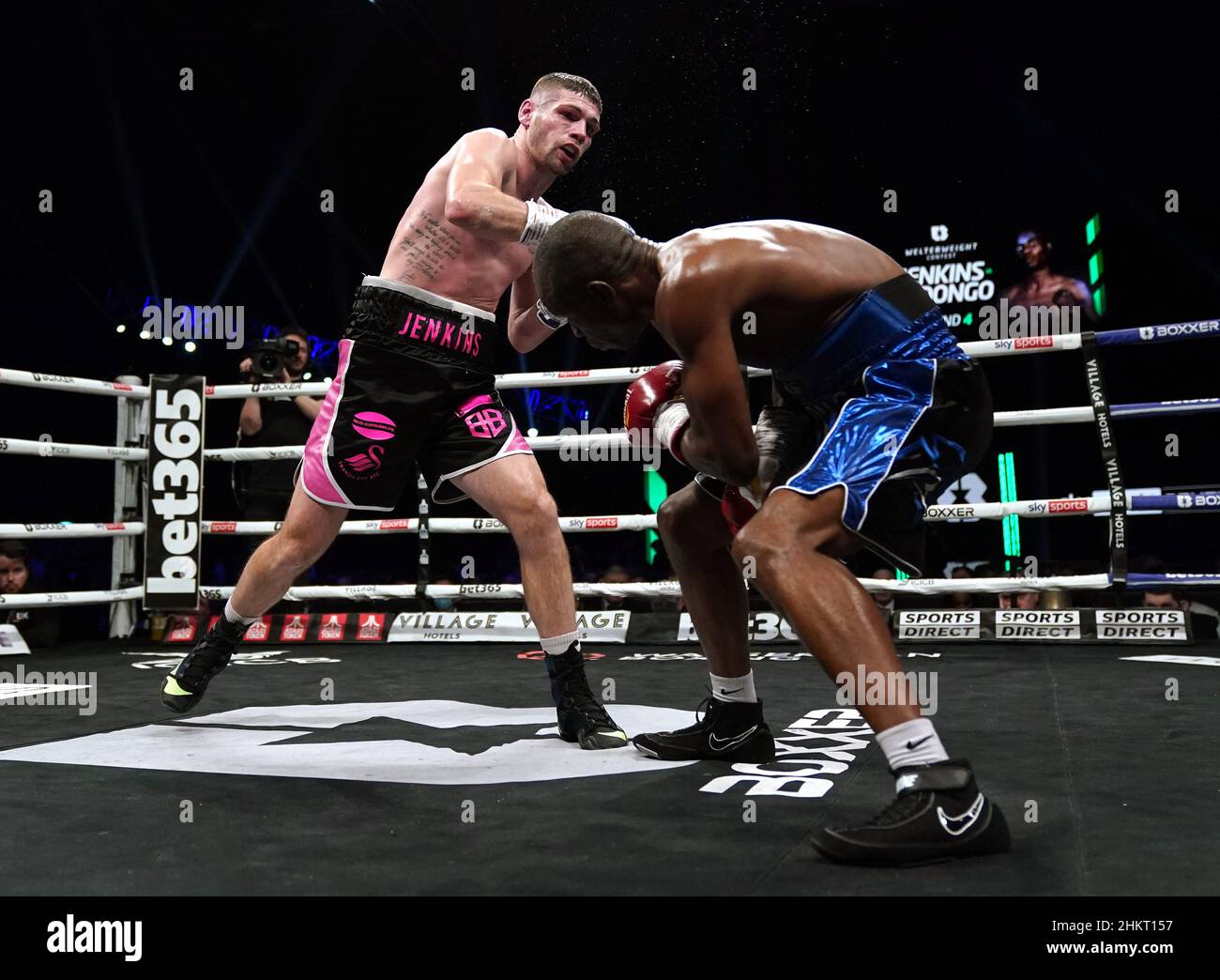 Chris Jenkins (left) and Julius Indongo in the welterweight contest at ...