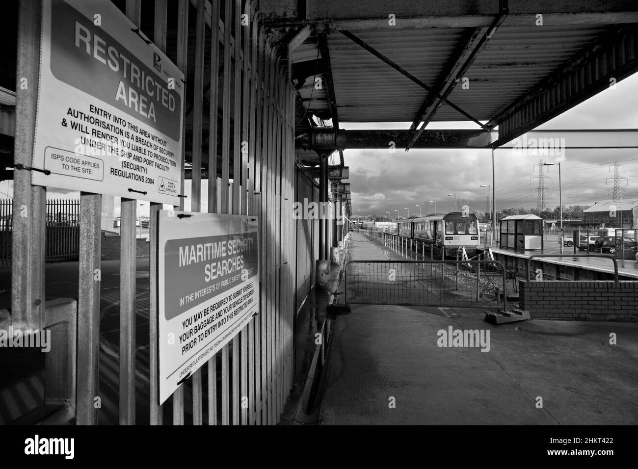 Port rail line Black and White Stock Photos & Images - Alamy
