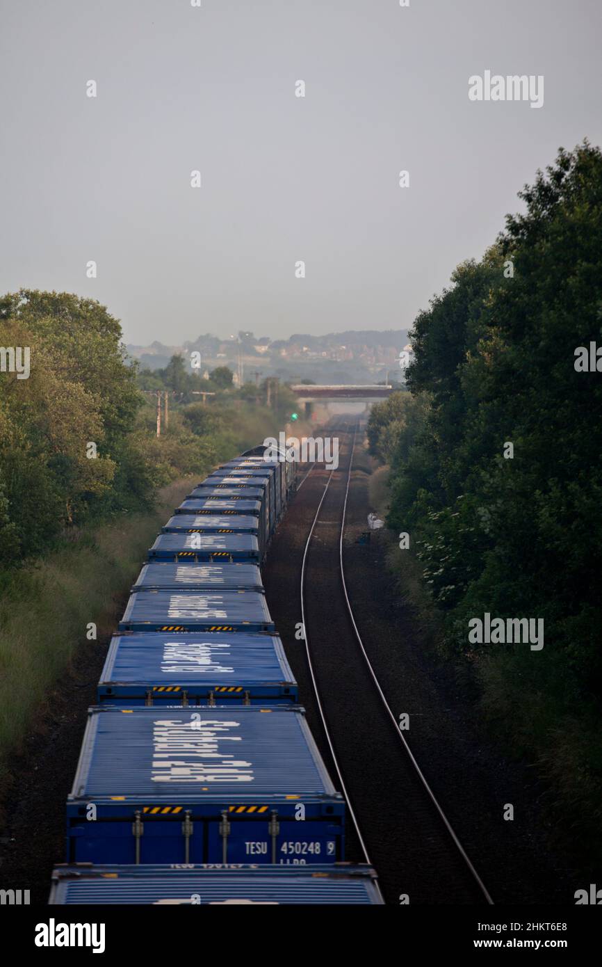 Eddie Stobart / Tesco Intermodal containers on the Tesco express fast ...