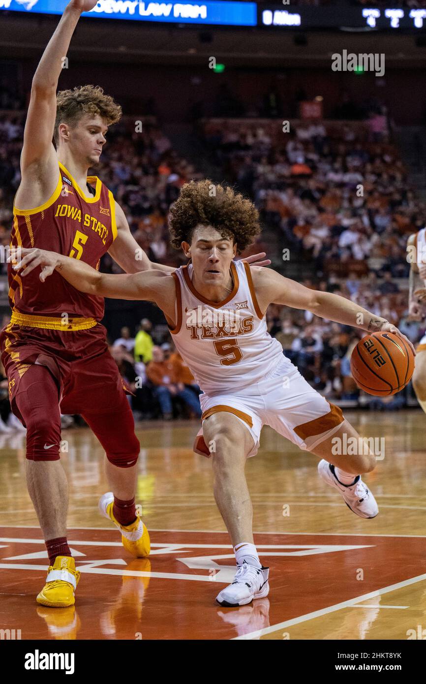 Jabn 22, 2022. Devin Askew #5 of the #23 Texas Longhorns in action vs ...