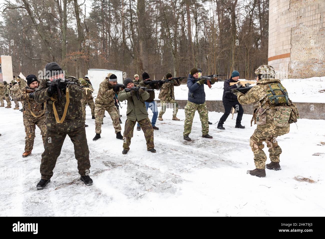 Civilians take combat positions during a Territorial Defence Force ...
