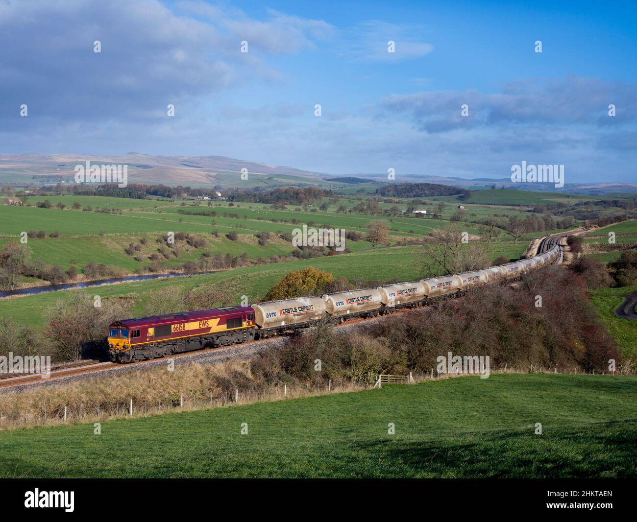 Castle cement train hi-res stock photography and images - Alamy