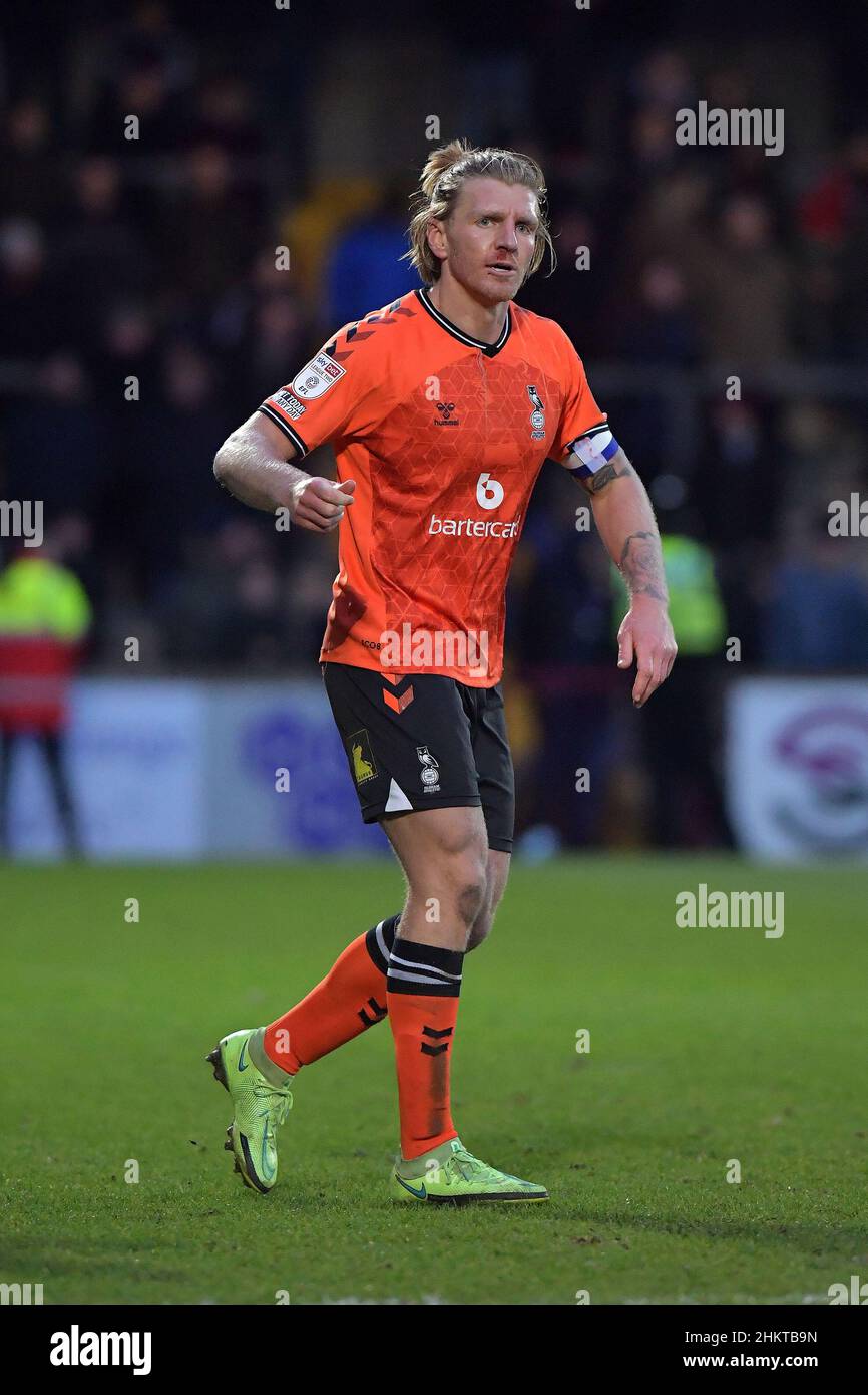 SCUNTHORPE, UK. FEB 5TH Oldham Athletic's Carl Piergianni during the ...