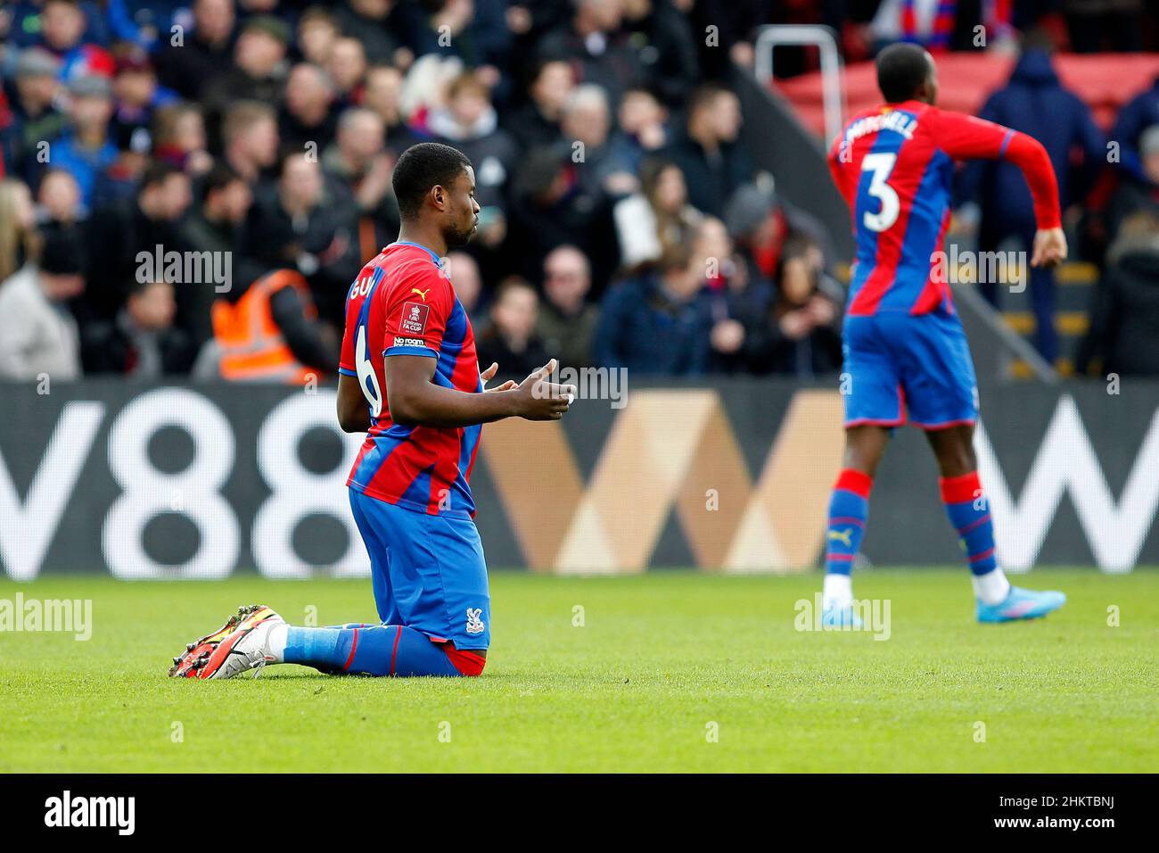 Marc Guehi #6 of Crystal Palace offers a prayer pre-kick off Stock ...