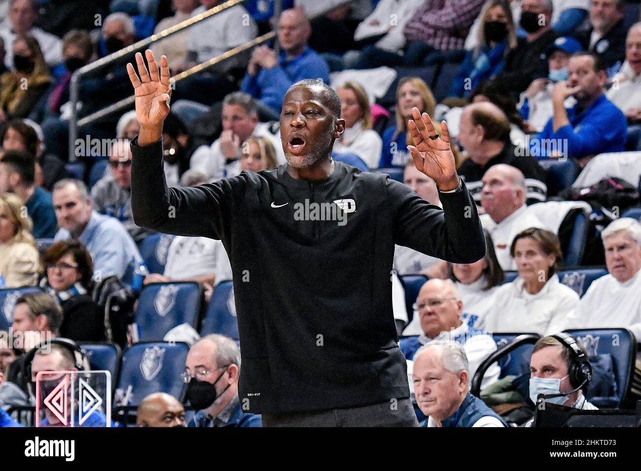 February 05, 2022: Dayton Flyers head coach Anthony Grant motions to ...