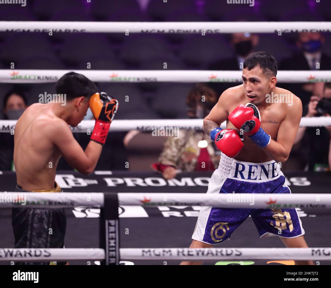 Las Vegas, Nevada, USA. 5th Feb, 2022. LAS VEGAS, NV - FEBRUARY 5: (R-L) Boxer John Ricon ...