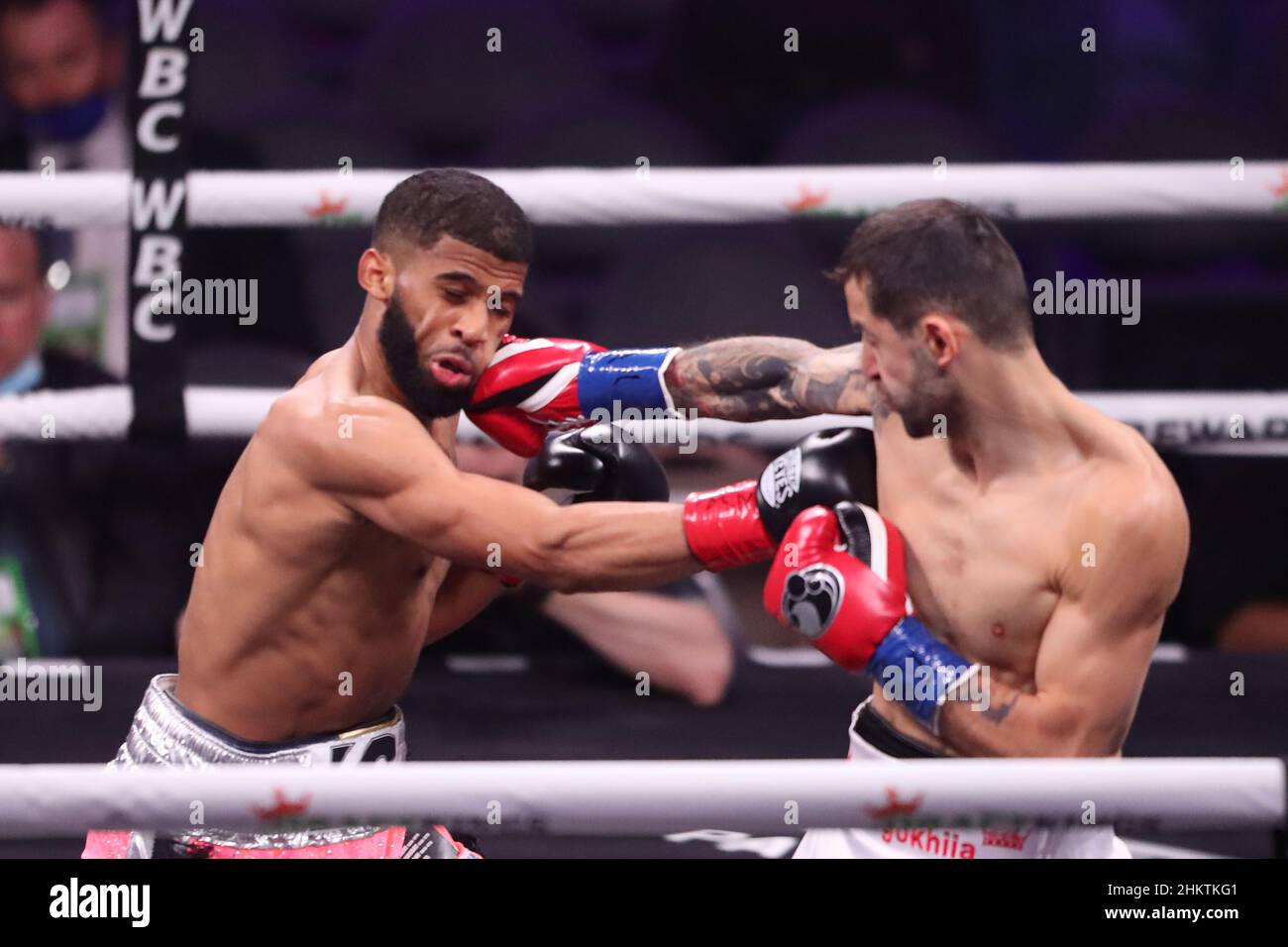 Las Vegas, Nevada, USA. 5th Feb, 2022. LAS VEGAS, NV - FEBRUARY 5: (R-L ...