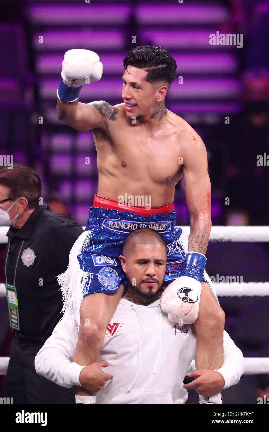 Las Vegas, Nevada, USA. 5th Feb, 2022. LAS VEGAS, NV - FEBRUARY 5: (R-L ...