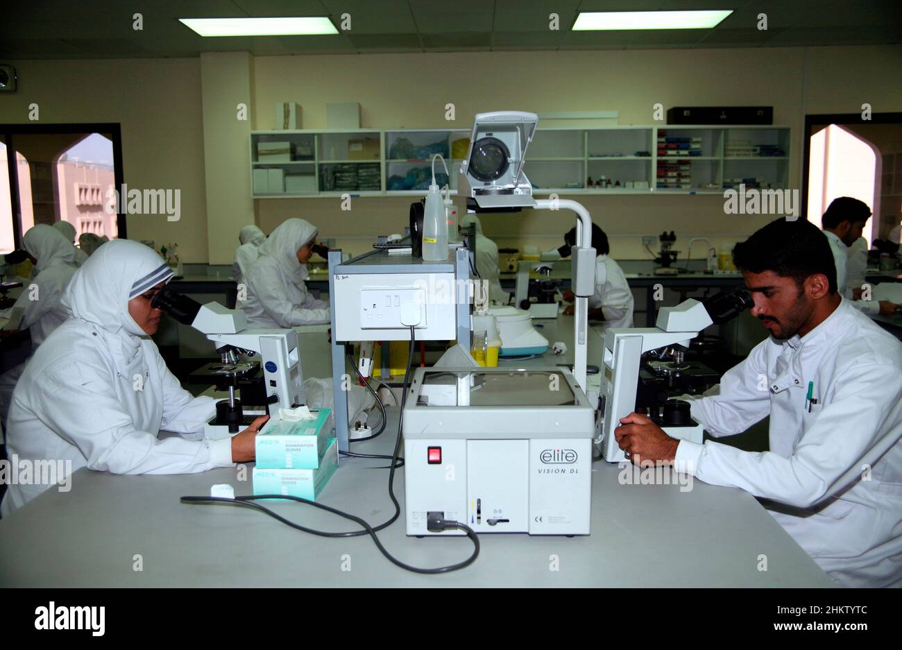 Lab laboratory gcc states hi-res stock photography and images - Alamy