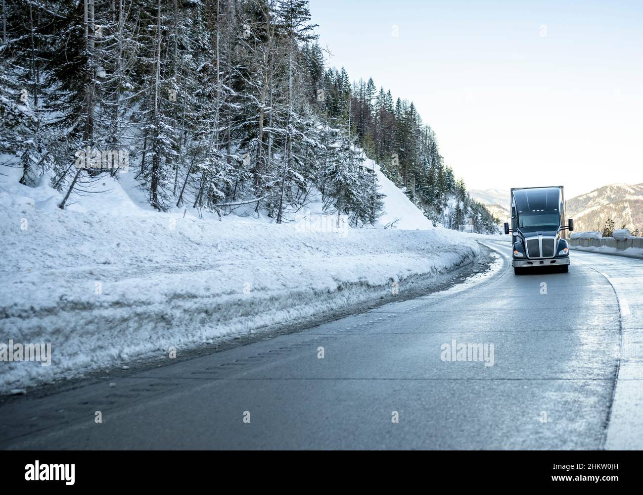 Loads of snow hi-res stock photography and images - Alamy