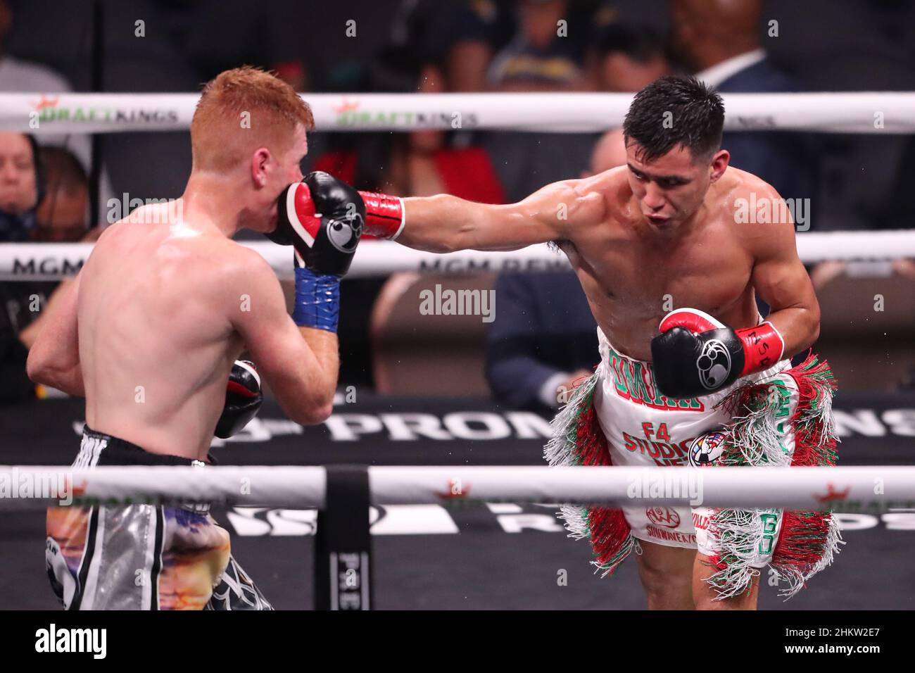 Las Vegas, Nevada, USA. 5th Feb, 2022. LAS VEGAS, NV - FEBRUARY 5: (R-L ...