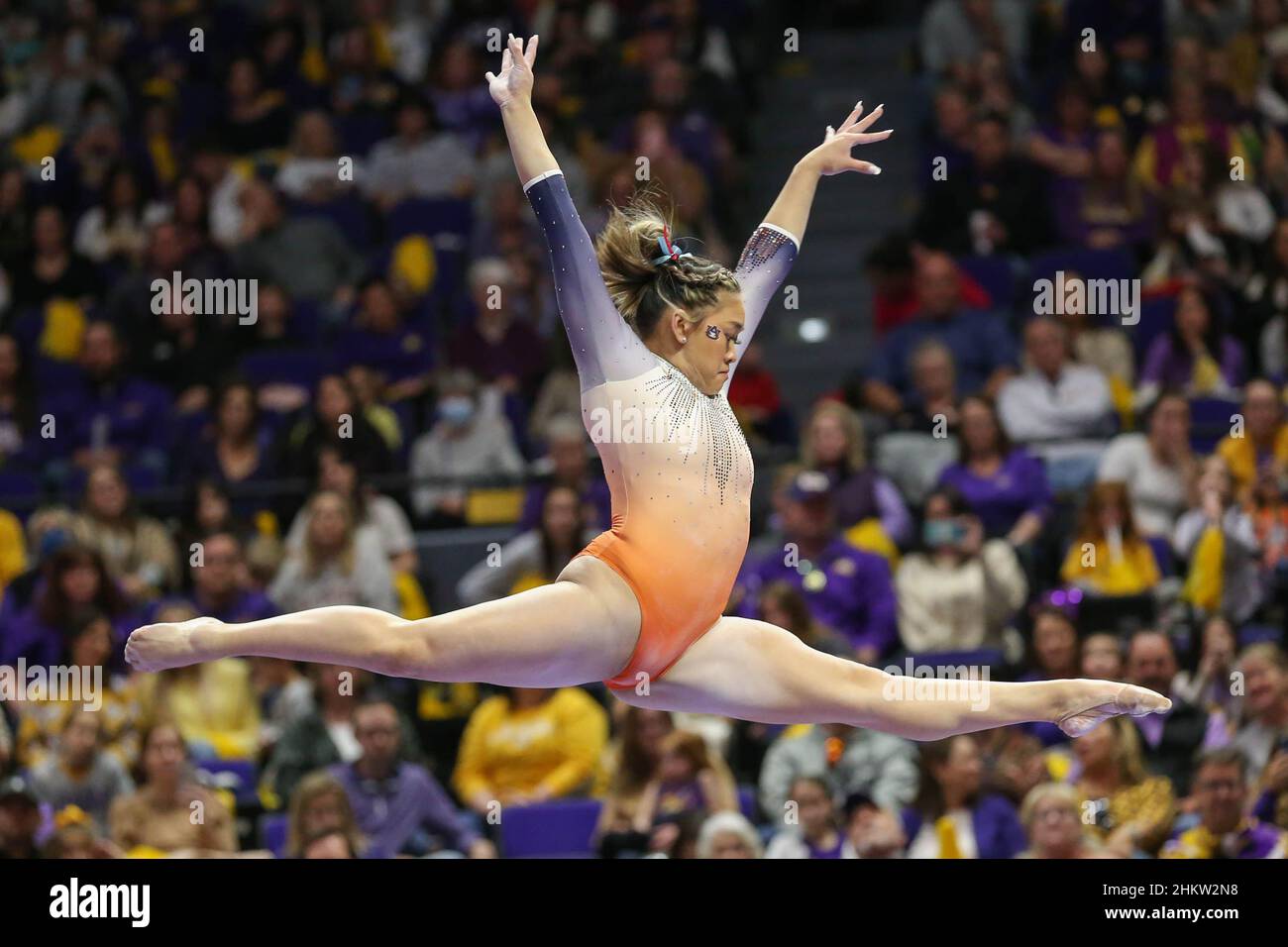 Baton Rouge, LA, USA. 05th Feb, 2022. Auburn's Sunisa Lee performs her ...