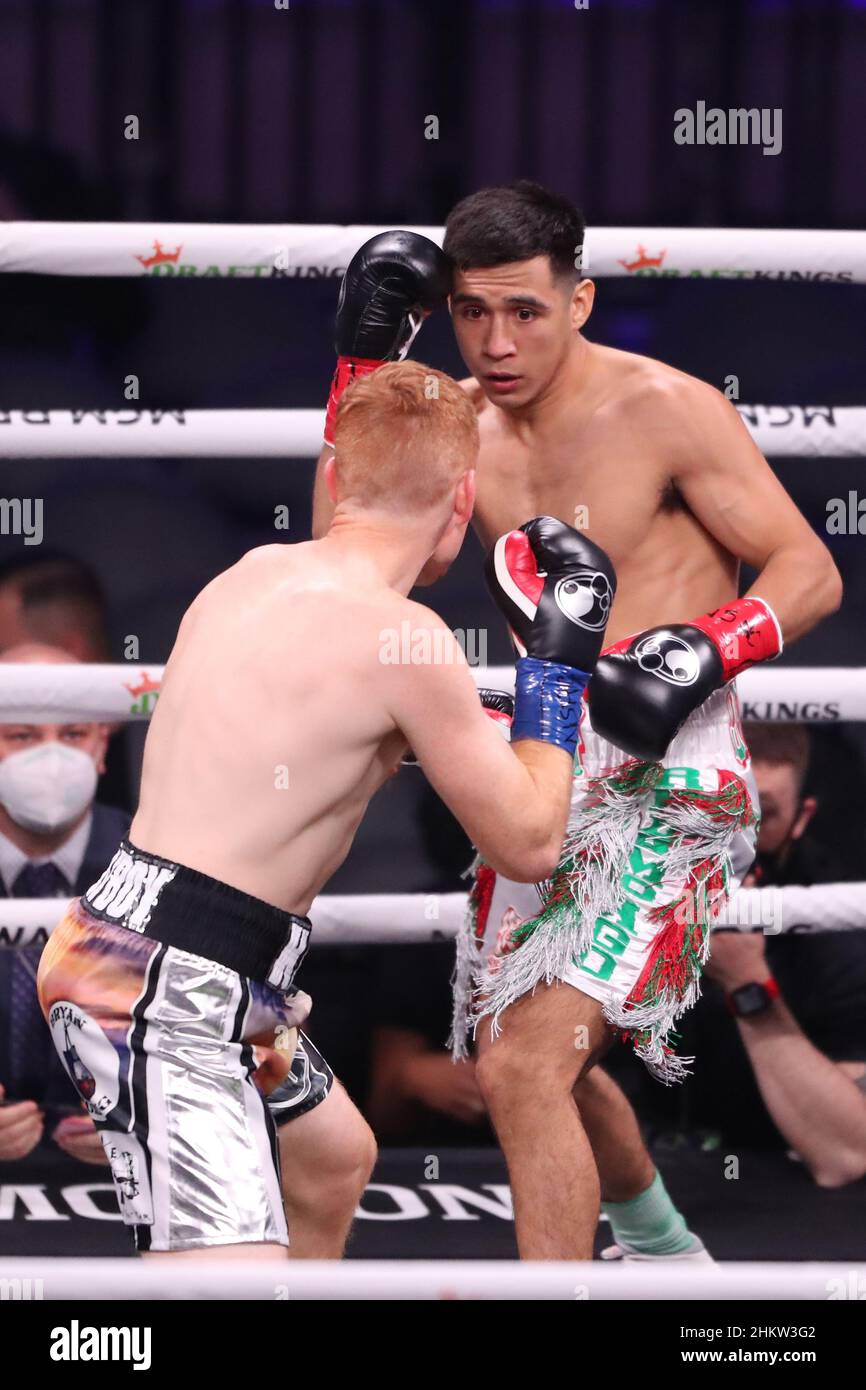 Las Vegas, Nevada, USA. 5th Feb, 2022. LAS VEGAS, NV - FEBRUARY 5: (R-L ...