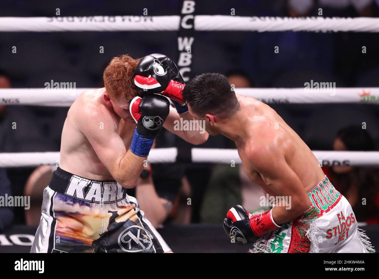 Las Vegas, Nevada, USA. 5th Feb, 2022. LAS VEGAS, NV - FEBRUARY 5: (R-L ...