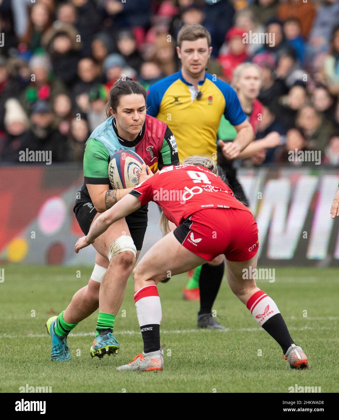 TWICKENHAM - ENGLAND 5 FEB 22: Elle Bloor of Harlequins and Marlie ...